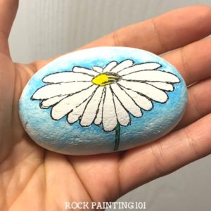 19 easy flower rocks that will make people smile - Rock Painting 101