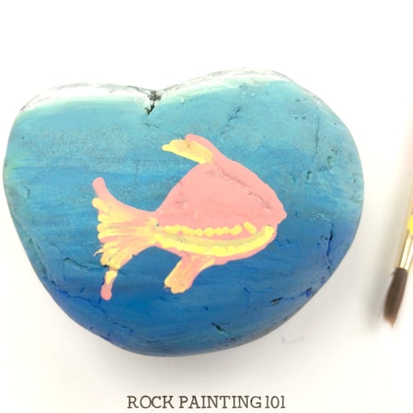 Learn how to make amazing bubbles. Perfect for fish rock painting.
