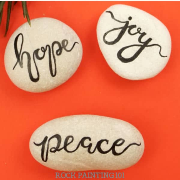 5 tips to start hand lettering on painted rocks - Rock Painting 101
