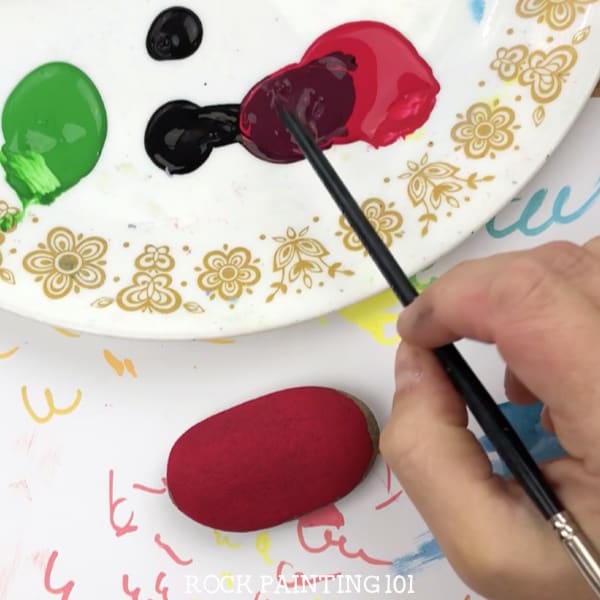 How to paint plaid patterns to make a fun rock - Rock Painting 101