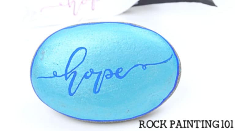 5 tips to start hand lettering on painted rocks - Rock Painting 101