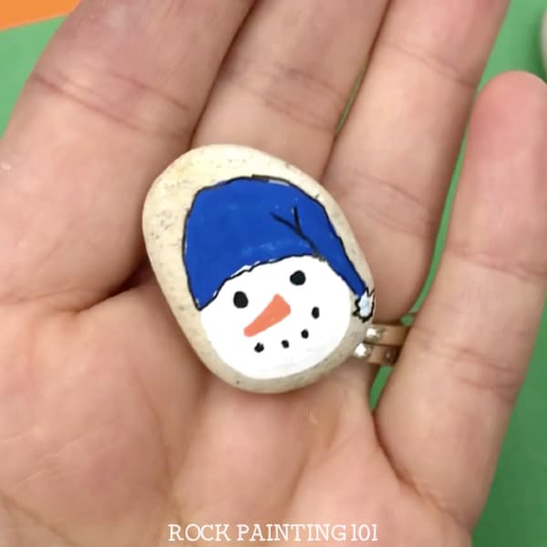How to make snowman painted rocks for an amazing gift!