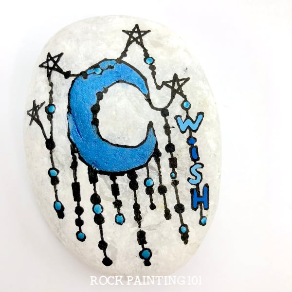 Hot to paint dreamy moon rocks with Zendangles - Rock Painting 101