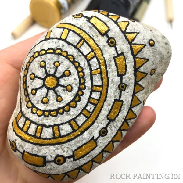 Easy Mandala Art for Rocks - Rock Painting 101