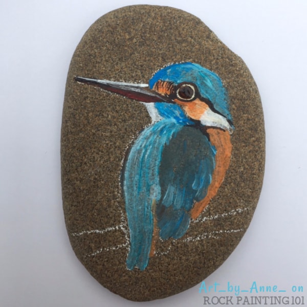 How to paint feathers to make a realistic bird - Rock Painting 101