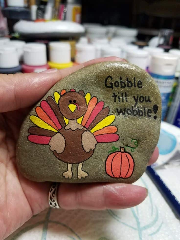 18 easy turkey painted rocks to create this Thanksgiving