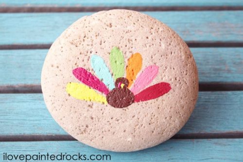 18 easy turkey painted rocks to create this Thanksgiving