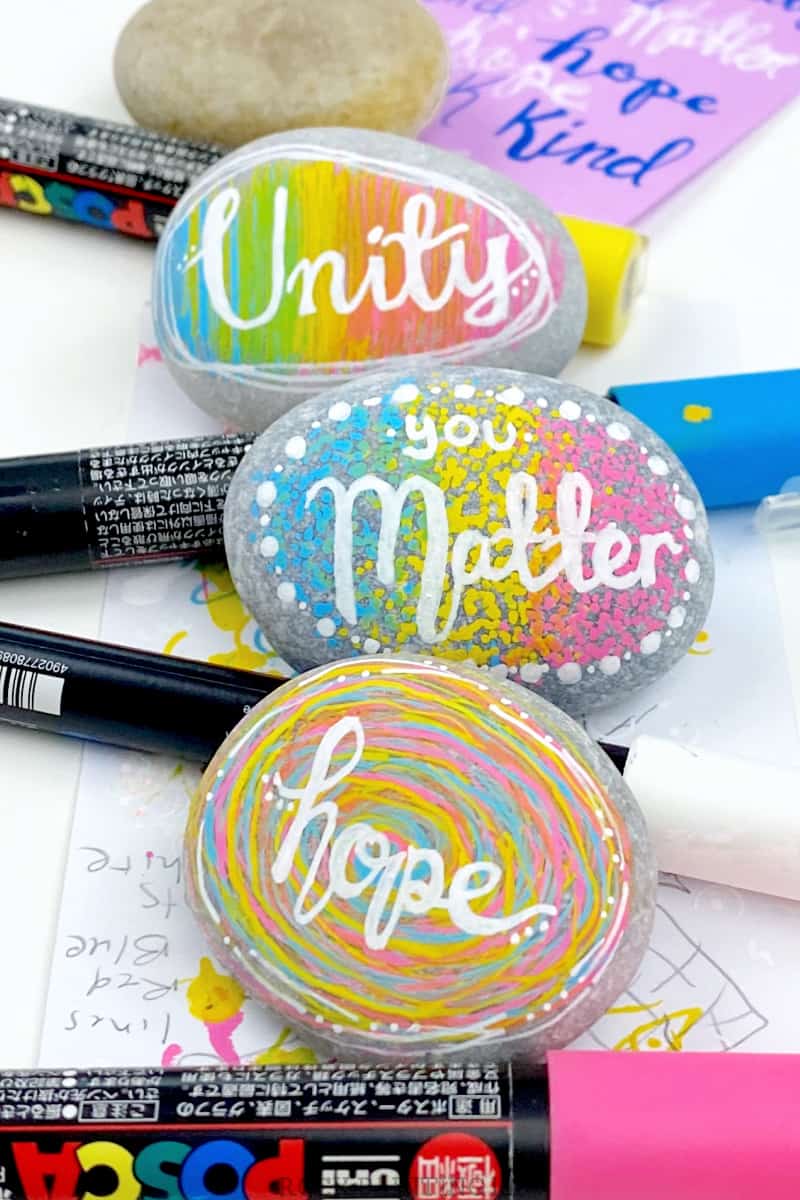 3 Easy Paint Pen Designs for Kindness rocks - Rock Painting 101