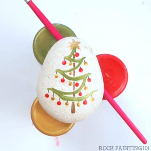 10 Painted Christmas Trees on rocks - Easy Designs for Beginners - Rock ...